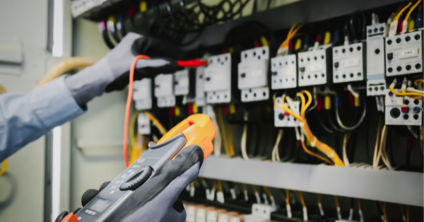 Product Review - Lutron CM-9930 Clamp Meter | ADM Instrument Engineering